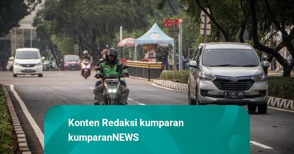 Foto: Lalu Lalang Pengendara di Tengah Kebijakan "GBK Bebas Kendaraan Bermotor" | kumparan.com